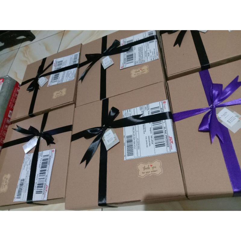 HAMPERS SNACK BOX ULANG TAHUN / WISUDA / ANNIVERSARY/ PAKET COKLAT